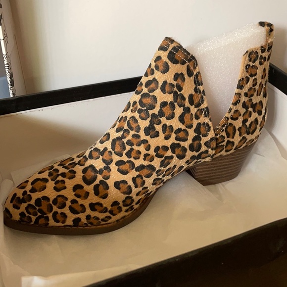 CL by Laundry | Shoes | Sold New Cl By Laundry Leopard Print Booties ...